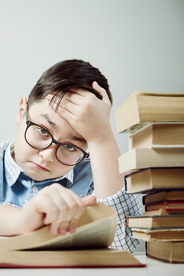 5 Tips to Help Struggling Readers - Minds in Bloom